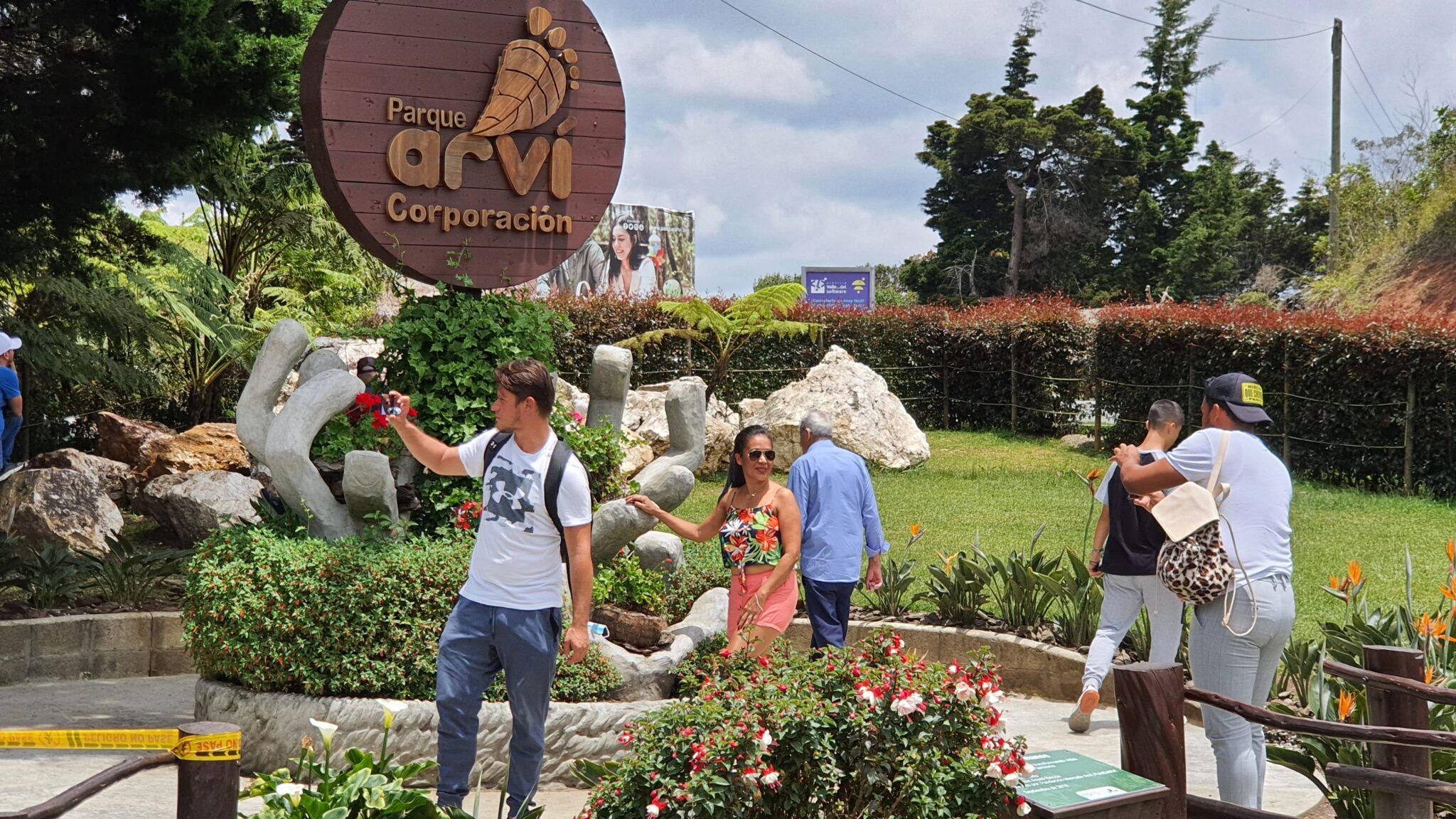 El Parque Arví atrajo multitudes con su belleza natural y actividades ...